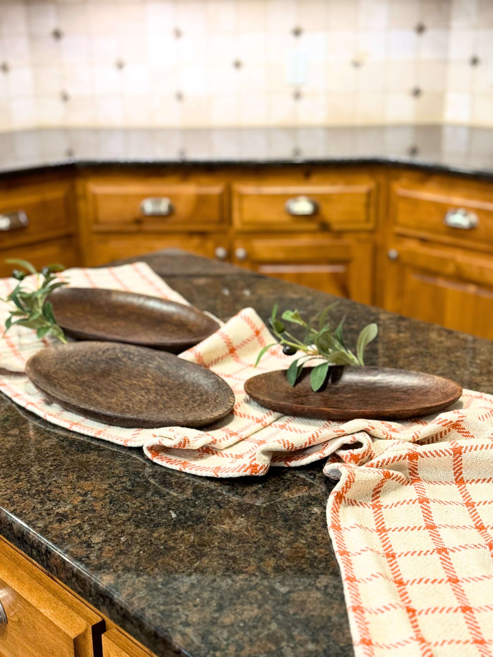 Palm Wood Oval Tray - Set of 3 — Solange & Frances