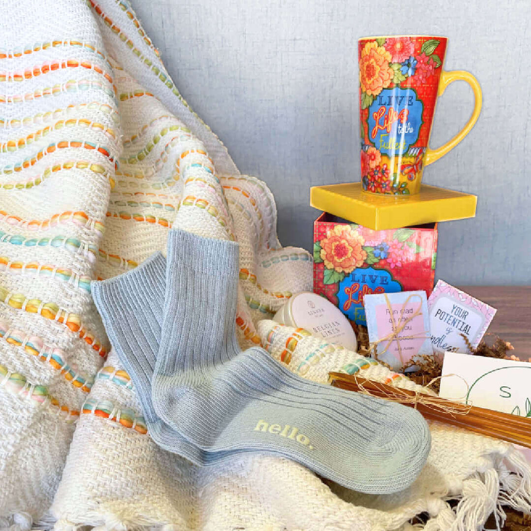 Cozy Throw Blanket Gift Box - Rainbow — Solange & Frances